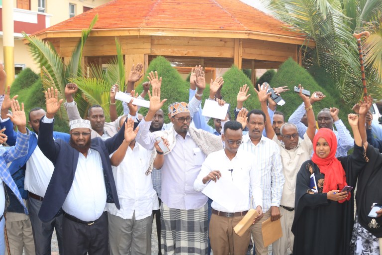 Sawirro: Beesha Karanle oo taageertay shirka Galmudug iyo dadaallada R ...