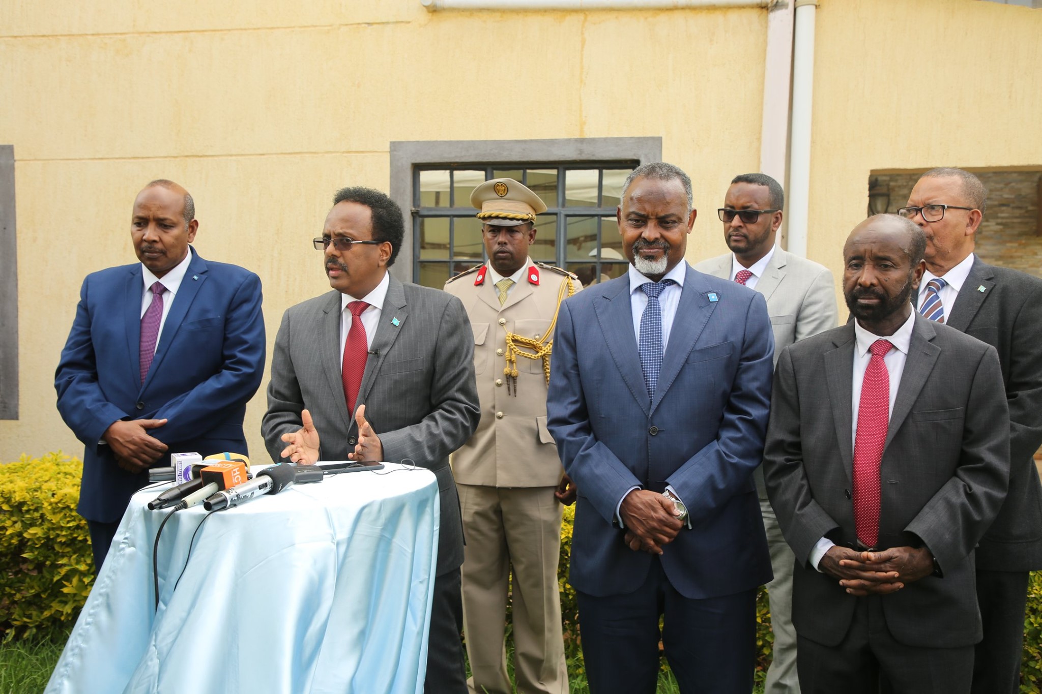 Xog: Kulankii Farmaajo ee ganacsatada Nairobi oo ay wiiqeen laba caqabad Xog: Kulankii Farmaajo ee ganacsatada Nairobi oo ay wiiqeen laba caqabad