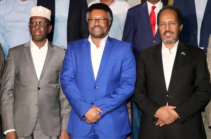 Maxaa looga hadlay kulankii ay Mursal iyo Muudey la yeesheen Xasan iyo ... Maxaa looga hadlay kulankii ay Mursal iyo Muudey la yeesheen Xasan iyo ...