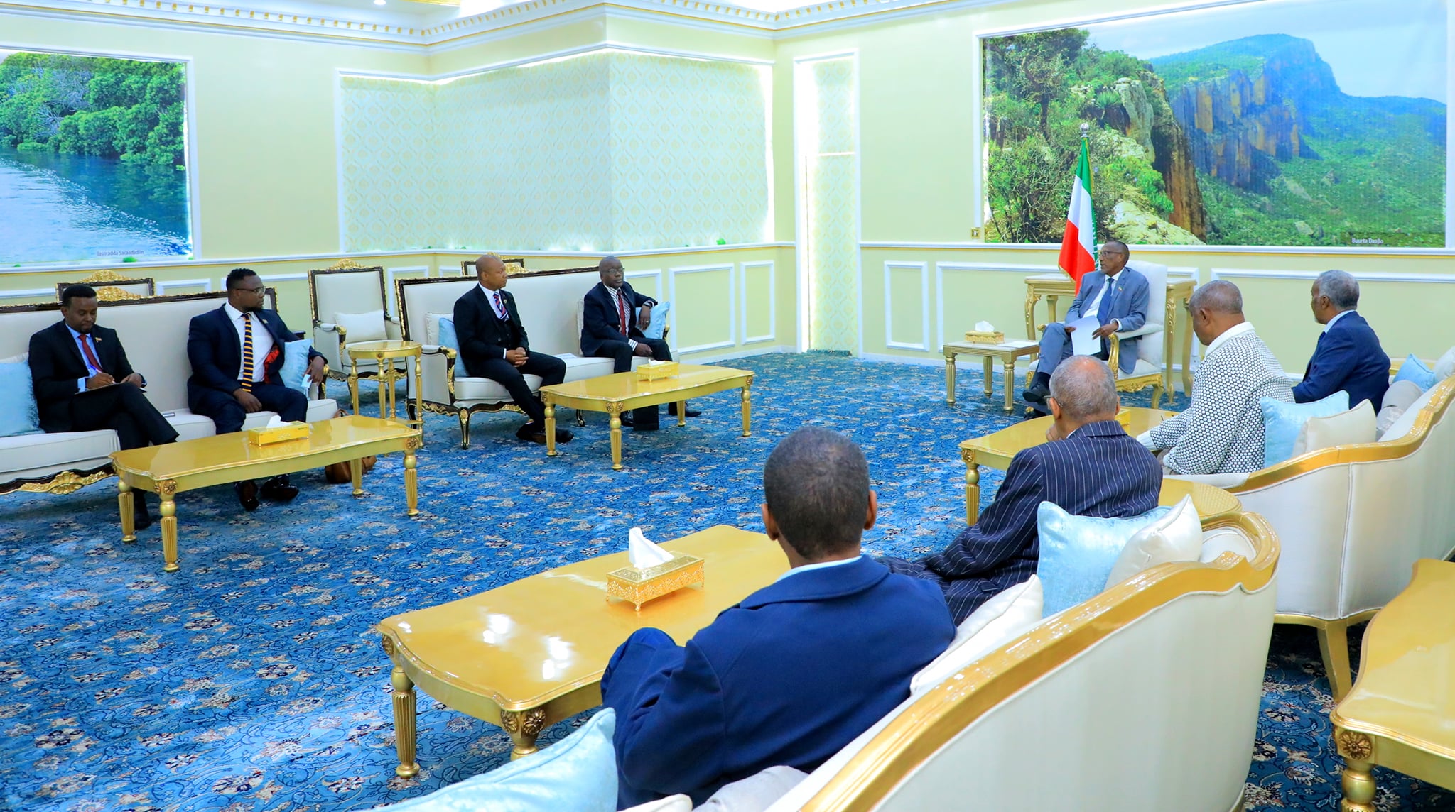 Wafti kale oo heer sare ah oo ka socda dal African ah oo tegay Hargeysa ... Wafti kale oo heer sare ah oo ka socda dal African ah oo tegay Hargeysa ...