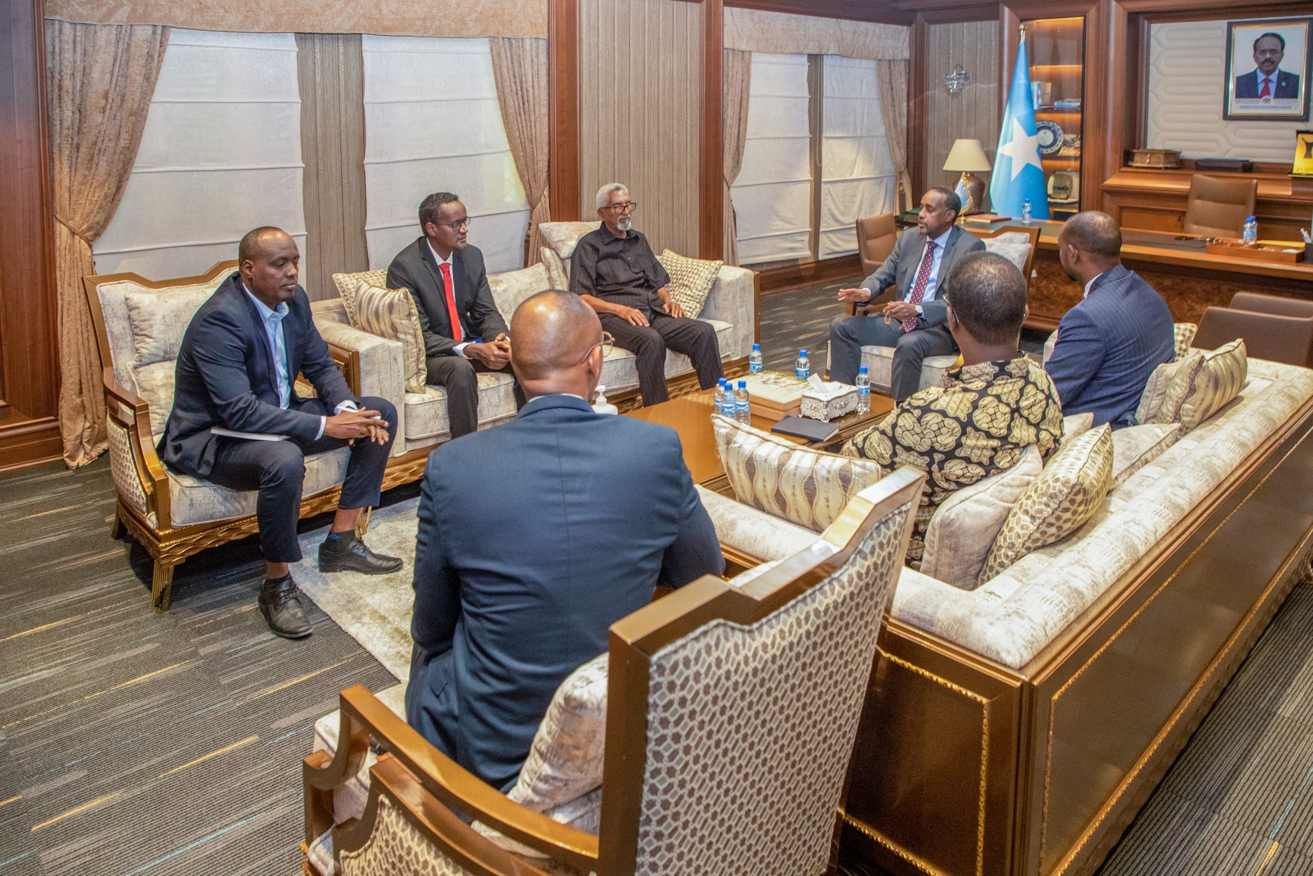 Doorashada AQALKA HOOSE oo la billaabayo kadib kulan ka dhacay xafiiska ... Doorashada AQALKA HOOSE oo la billaabayo kadib kulan ka dhacay xafiiska ...