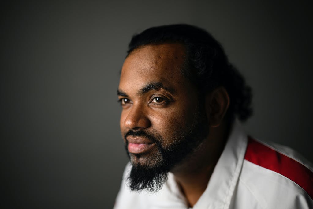 Sawirro: Fanaan Soomaali ah oo qarka u saaran in laga soo masaafuriyo ...