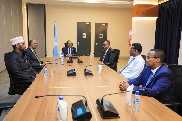 Xog: Shirkii Xasan Sheekh iyo madax goboleedyada ee GAROOWE oo ...