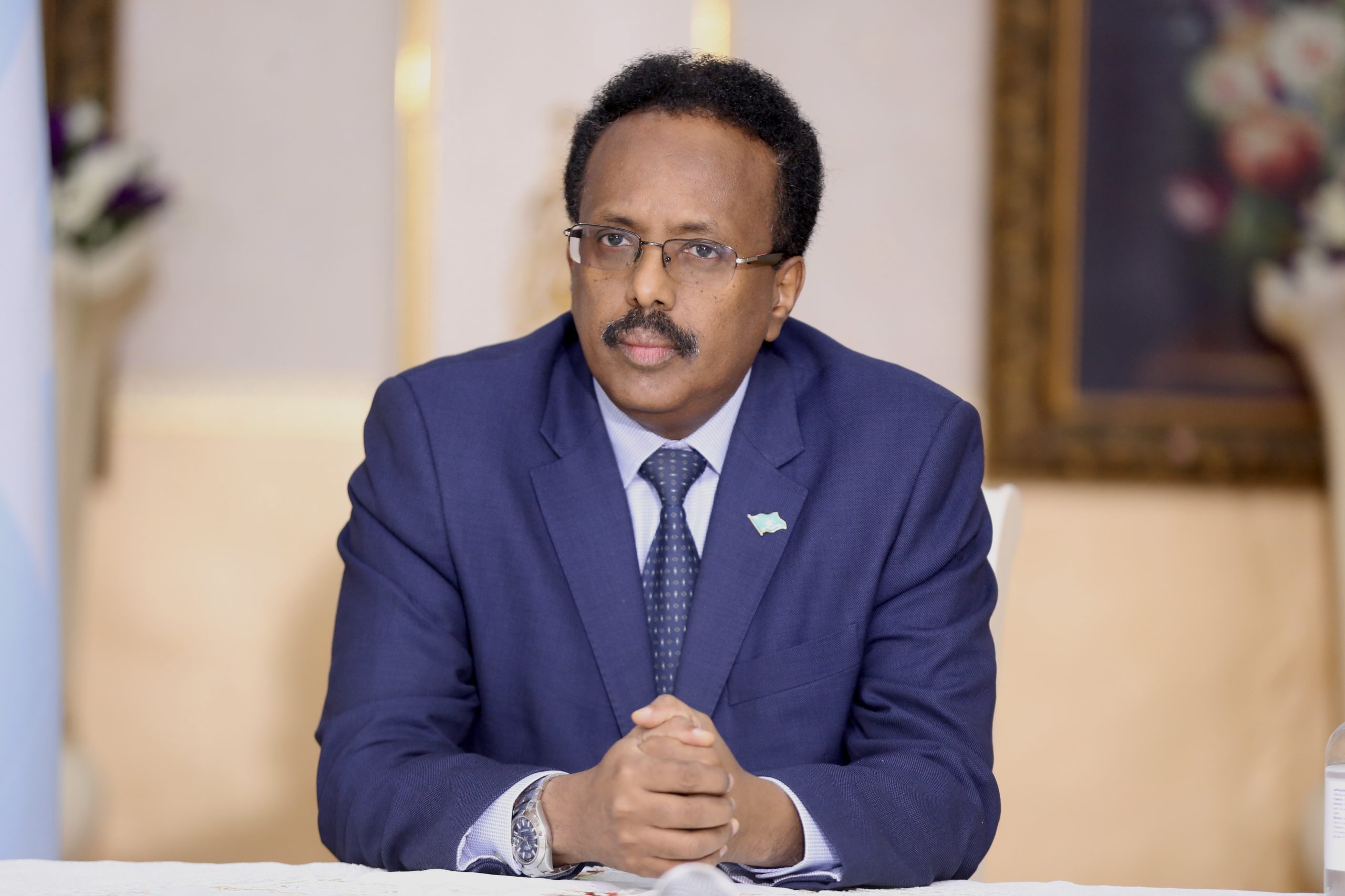 Farmaajo oo qaatay go’aan uu kaga tegayo saaxiibadiis iyo goorta uu la ...