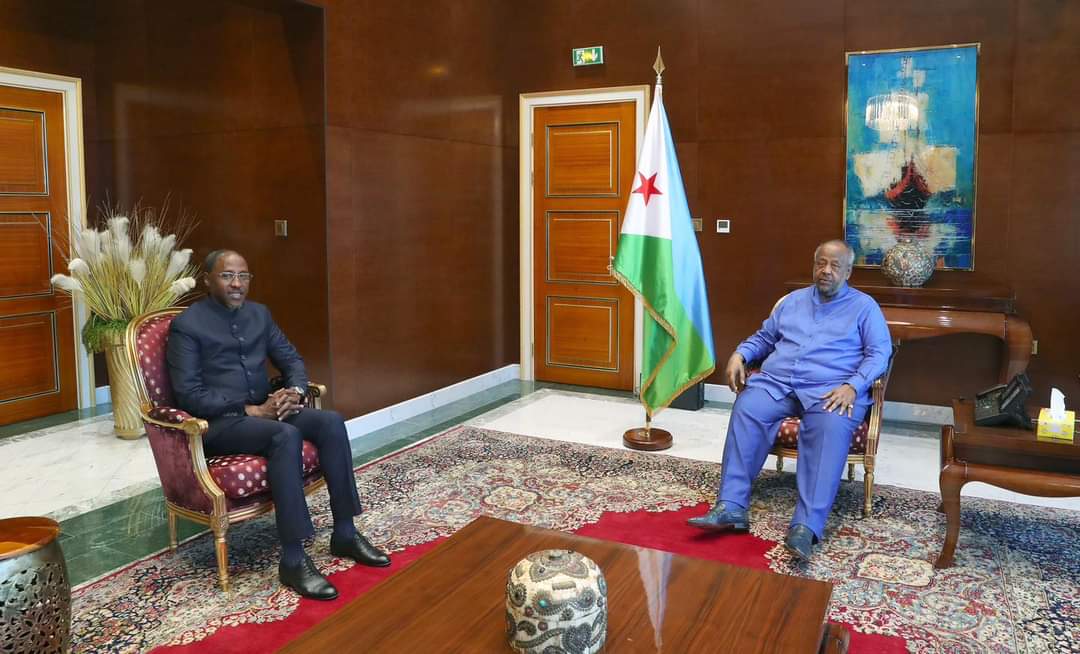 Sawirro: Guuleed oo arrimaha Somaliland kala shiray Geelle | Caasimada ...