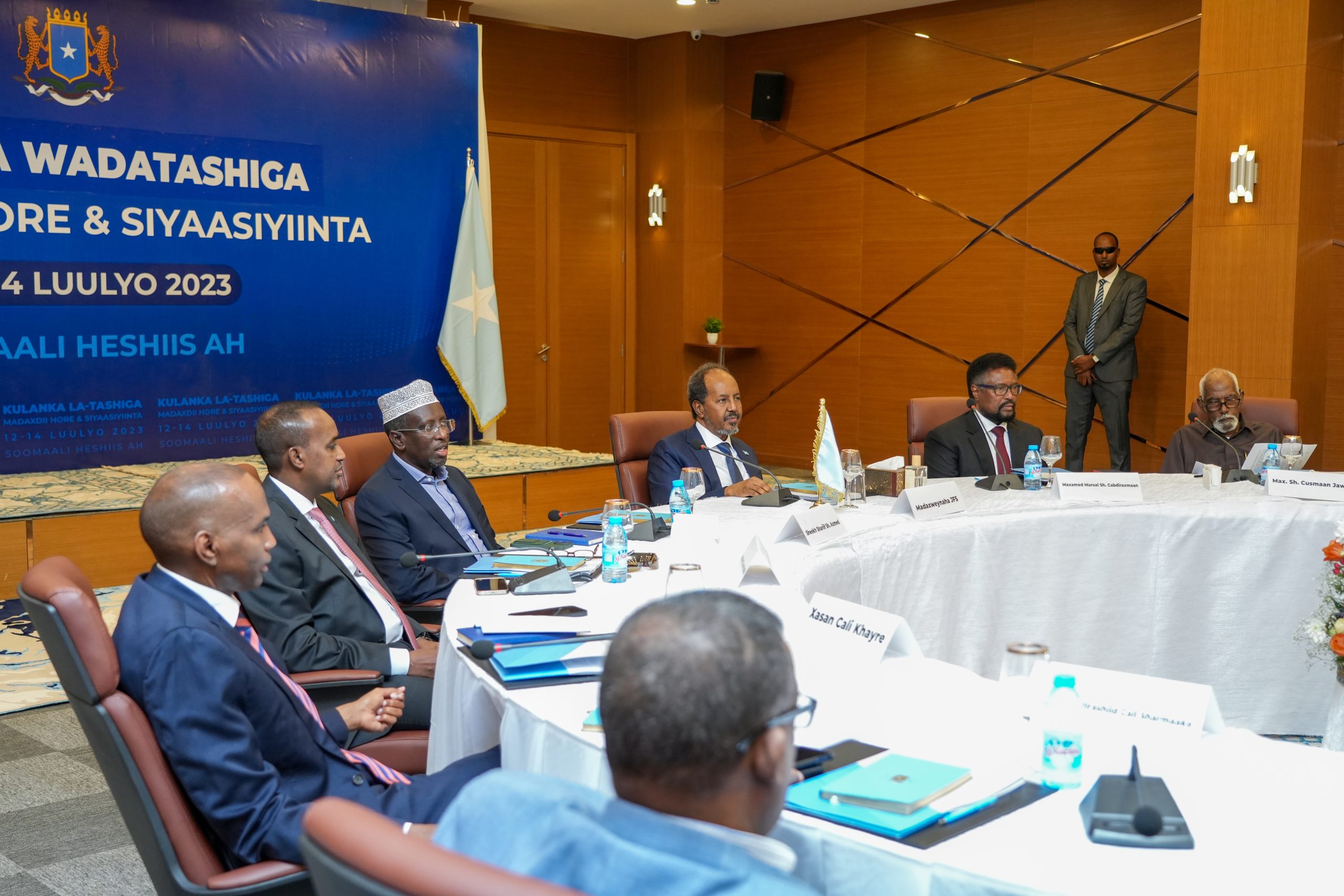 Xasan Sheekh iyo mucaaradka oo 5 arrin isku afgartay – Xog