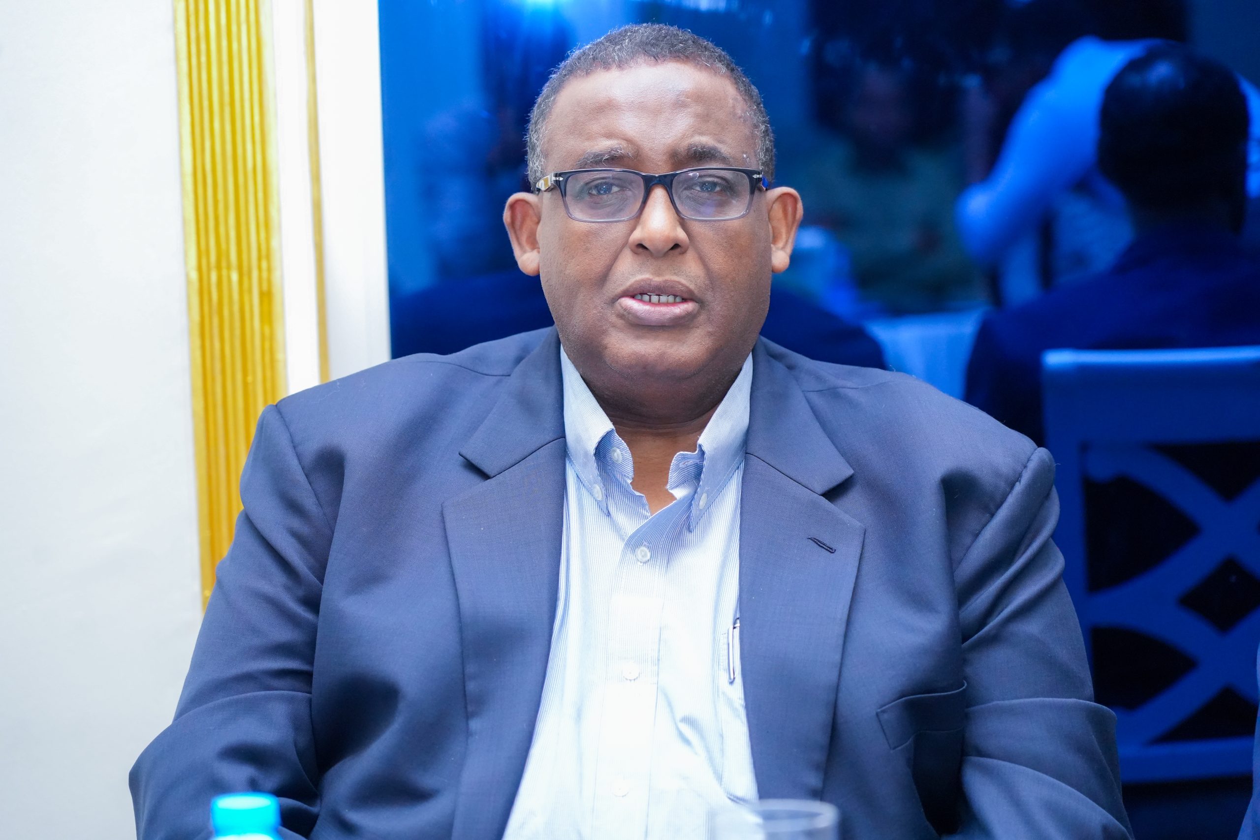 Cumar Cabdirashiid oo uga digay dowladda Xasan in hal arrin ay ka ...