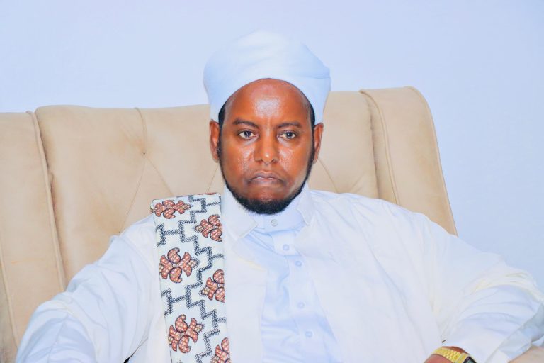 Daawo: Sheekh Shaakir oo BFS u diray farriin culus oo diinta iyo ...