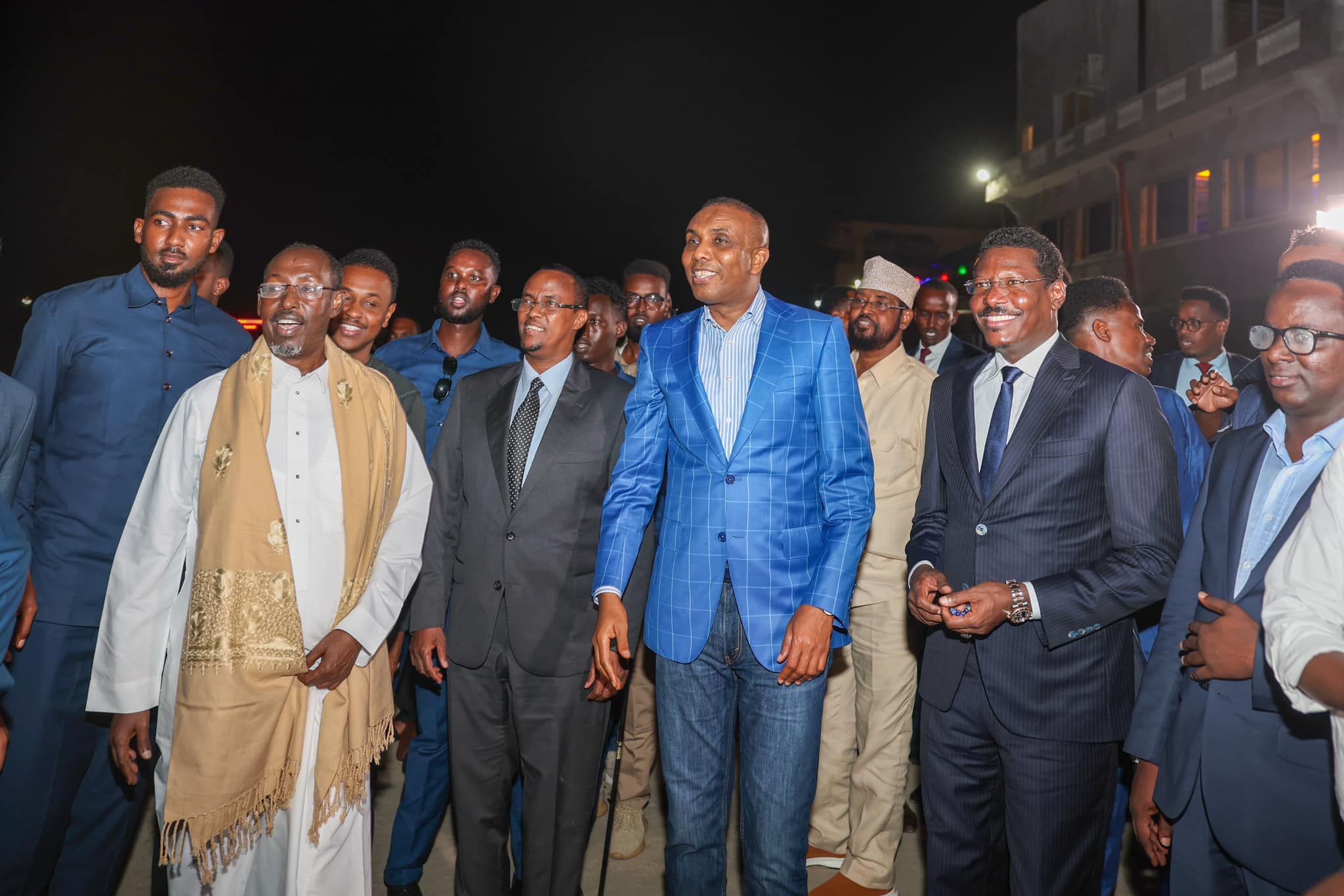 Xamza iyo saddex madax goboleed oo xalay wacdaro ka dhigay Muqdisho ...