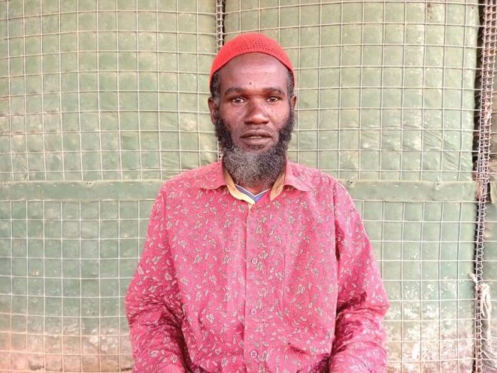 Isxaaq Sheekh oo 14 sano kadib isku soo dhiibay DF | Caasimada Online