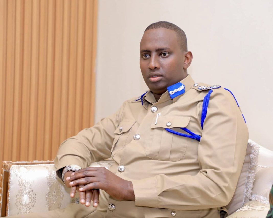 Halgankii Macallin Mahdi oo 16 sano kadib miro-dhalay | Caasimada Online