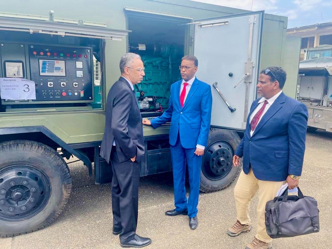 Sawirro: Soomaaliya oo lagu wareejiyey gaadiid dagaal iyo agab militeri ...