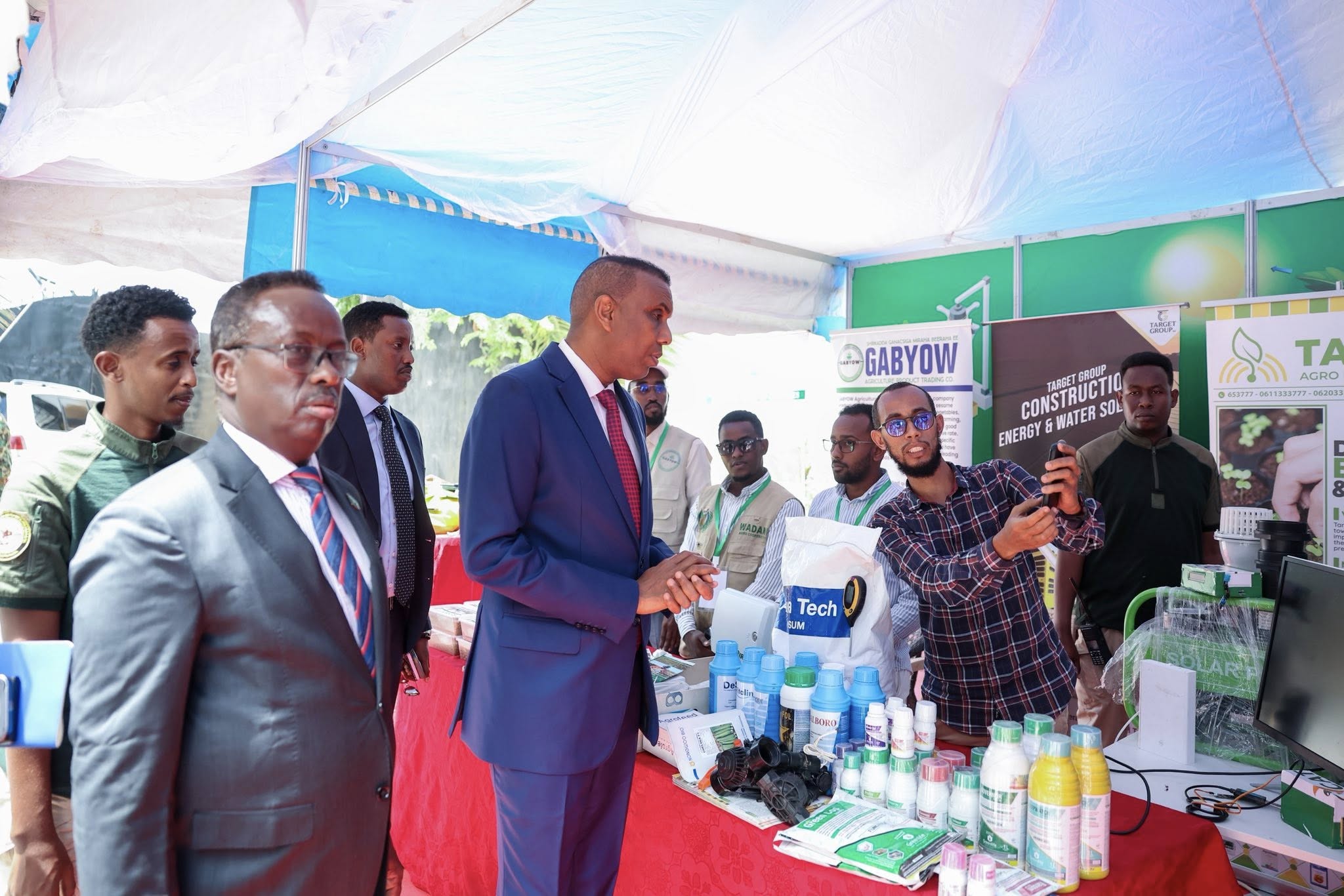 Muxuu yahay shirweynaha qaran ee maanta ka furmay Muqdisho? + Sawirro | Caasimada Online