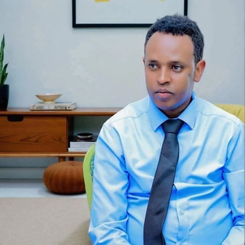 Safiir Somaliland oo dilkiisa lagu tuhunsanaa Jabuuti oo xog yaab leh ...