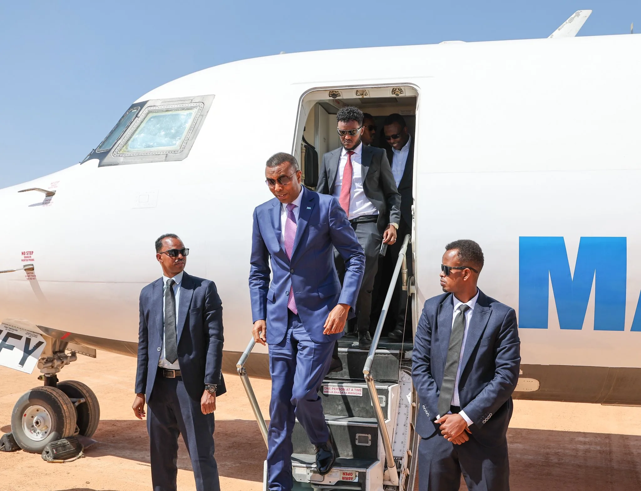 R/Wasaare Xamza oo ka degay Laascaanood + Sawirro - Caasimada Online