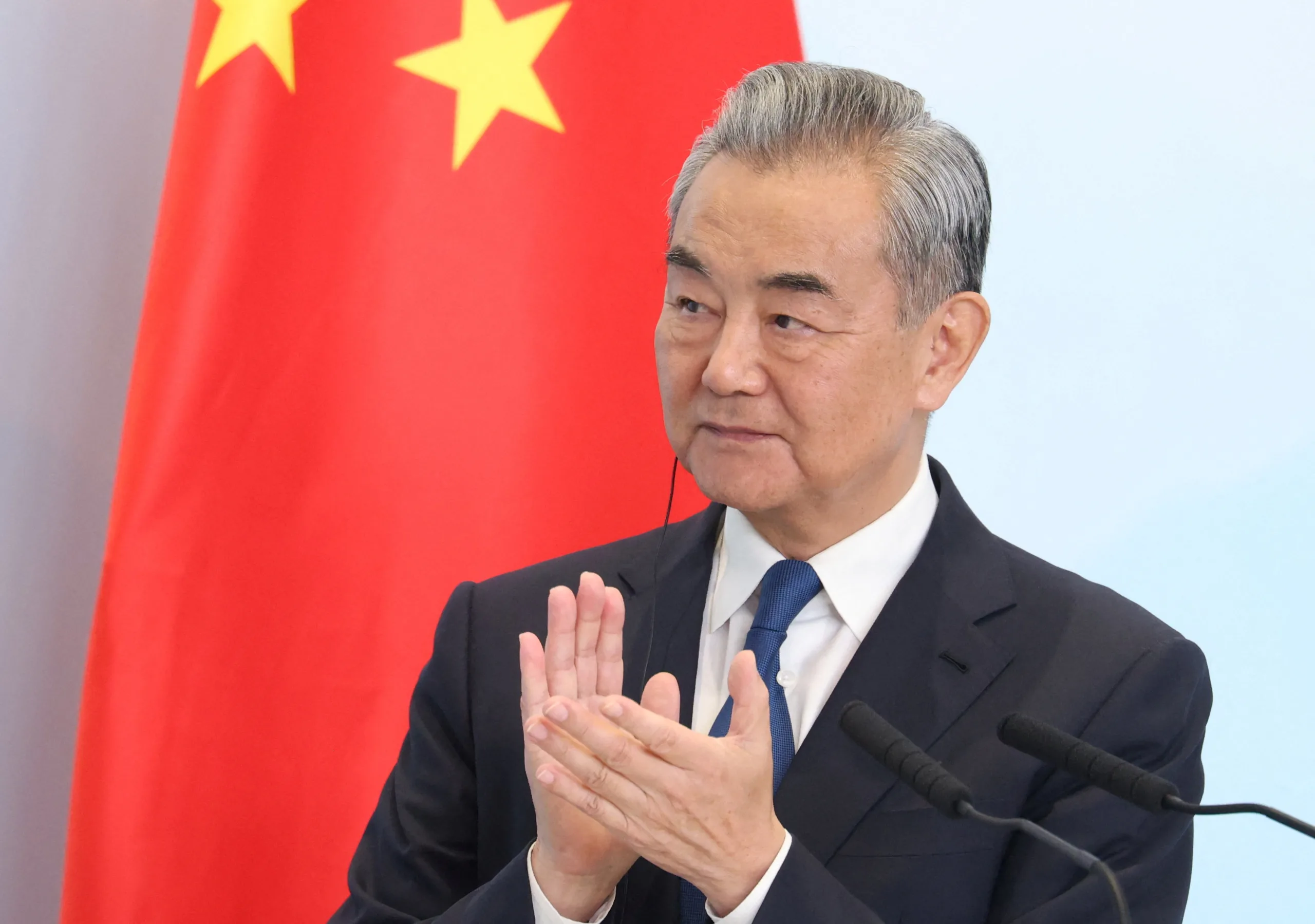 Safarkii Wasiirka Arrimaha Dibedda China ee Muqdisho oo baaqday iyo ...